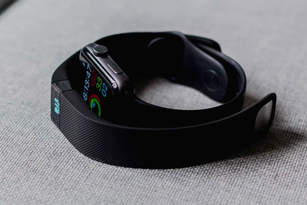 Qué mirar al comprar una pulsera inteligente: guía completa