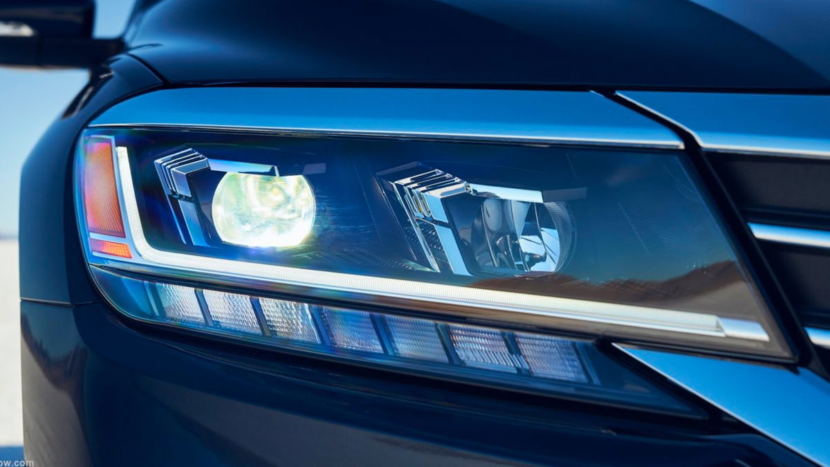 Nomenclatura y tipos de faros para el coche: lista completa