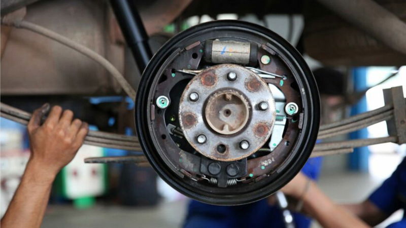 Qué son los frenos de tambor y cómo funcionan