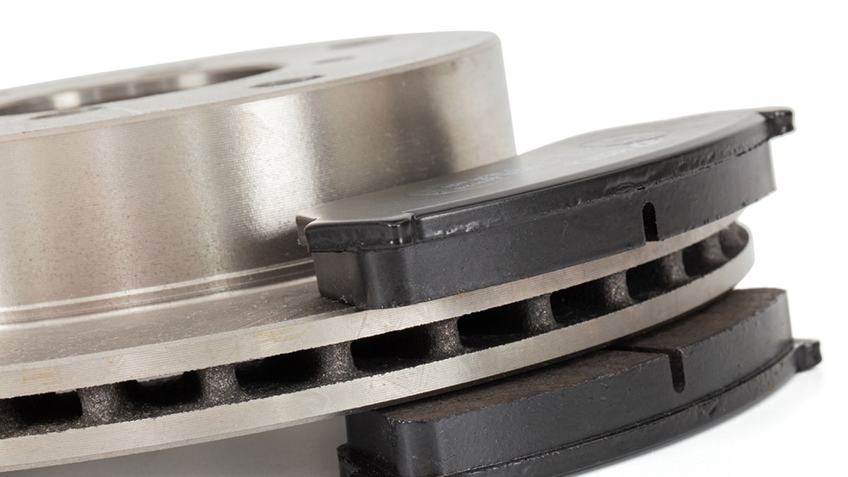 Cómo saber si las pastillas de freno del coche están gastadas